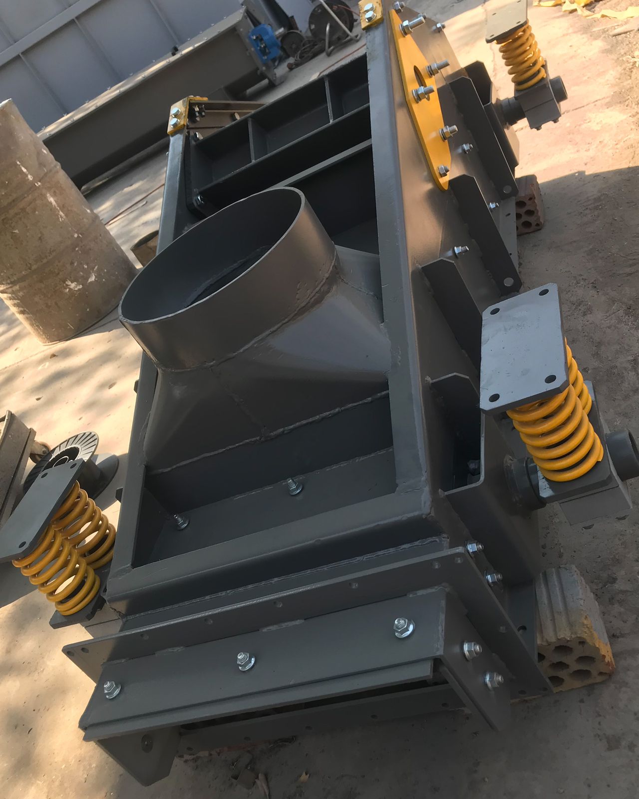 Feeders – Hy-Technologies