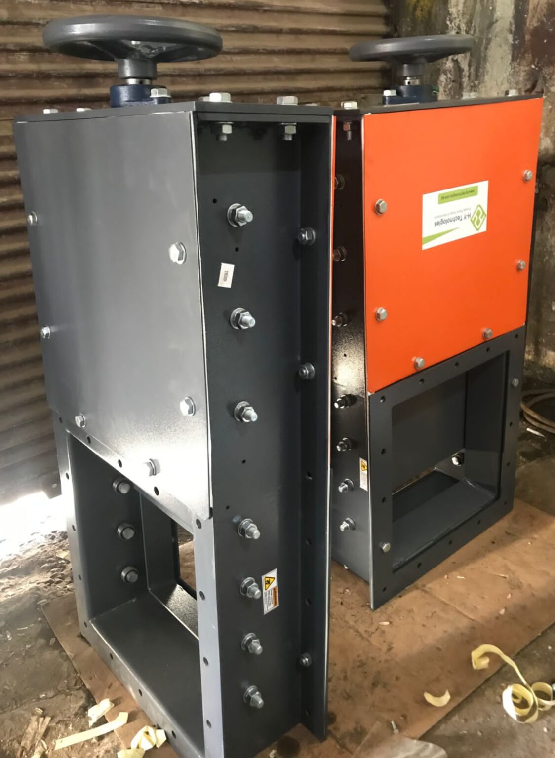 Slide Gate – Hy-Technologies